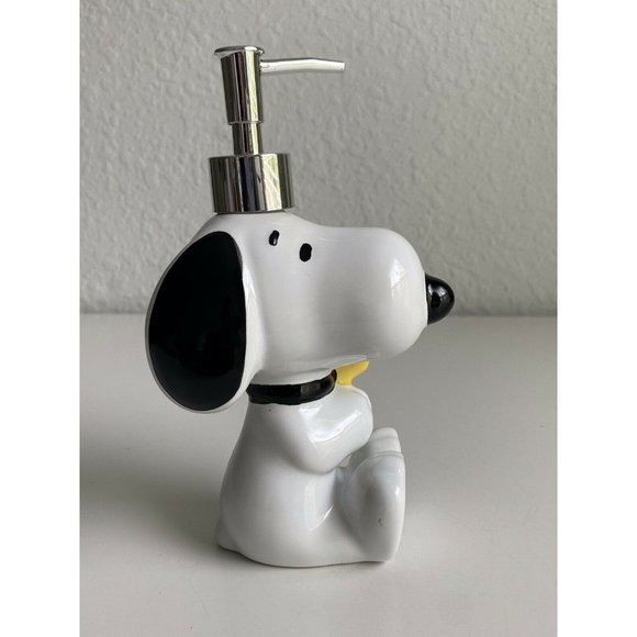 Peanuts | Bath | Peanuts Snoopy Hugging Woodstock Soap Lotion Dispenser ...